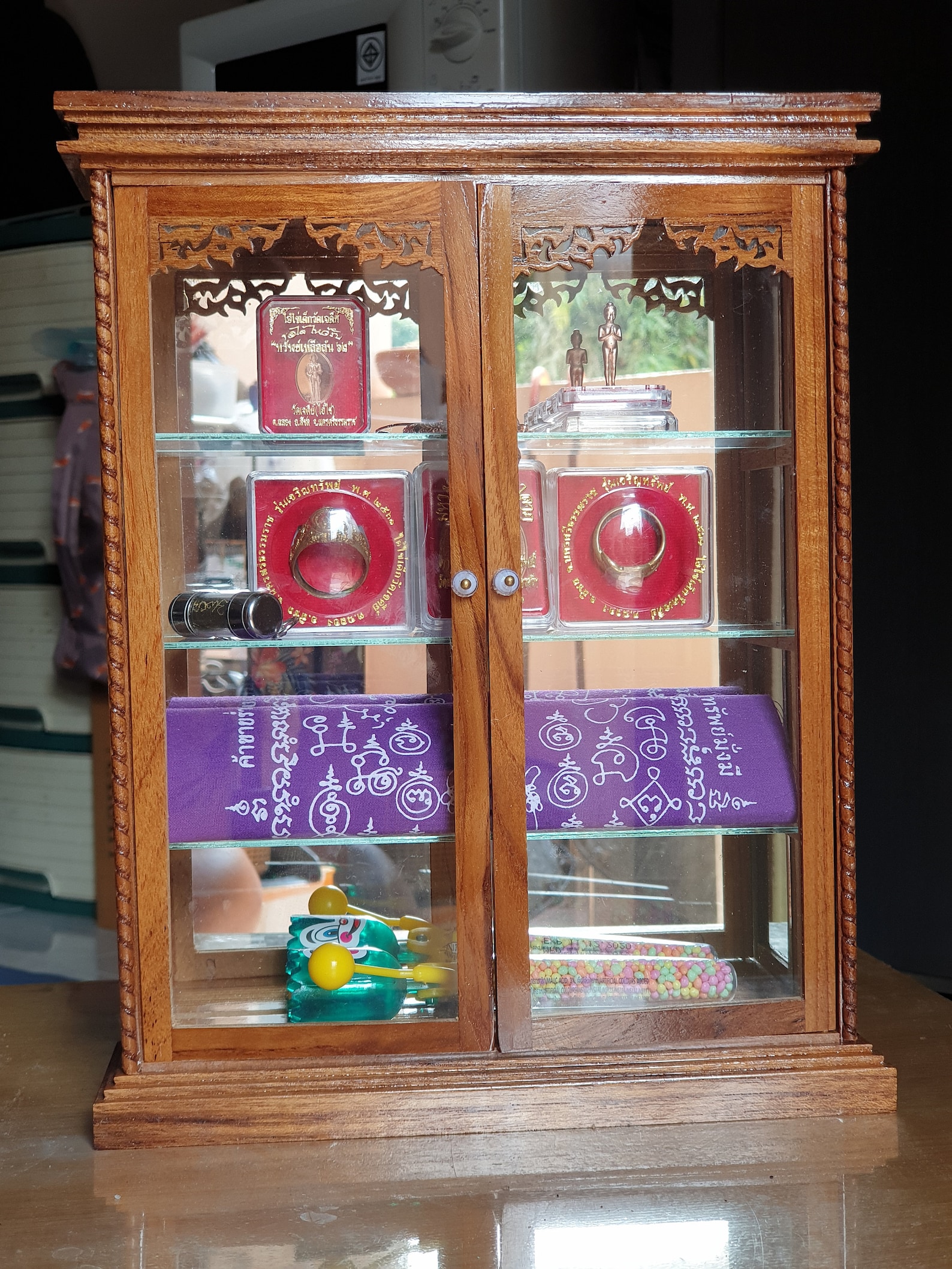 Small Wall Display Cabinet 2 Door Shelf Case Wall Hanging Antique ...