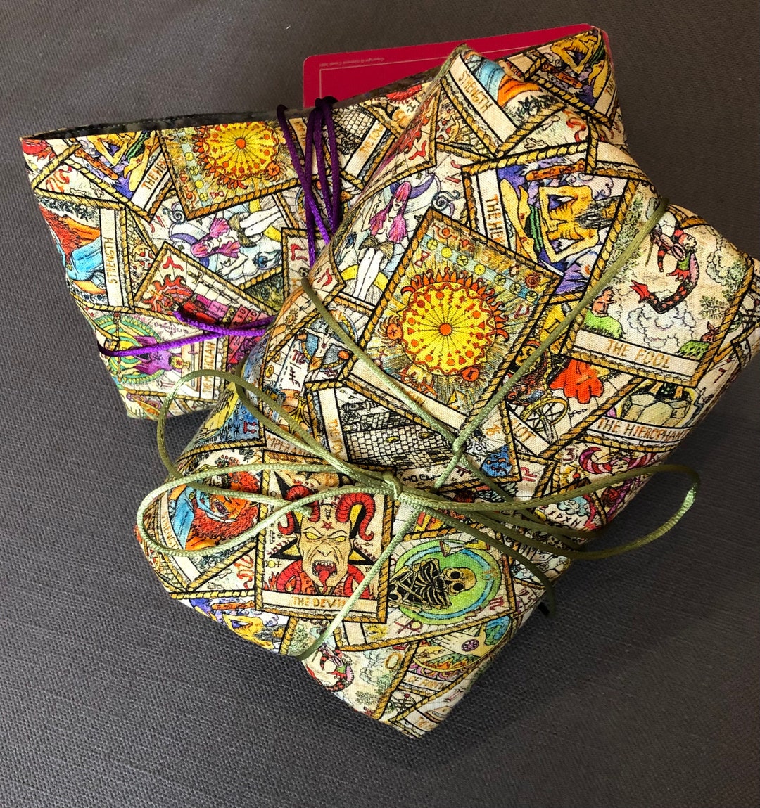 Reversible Quilted Tarot/altar or Gamer Mat - Etsy