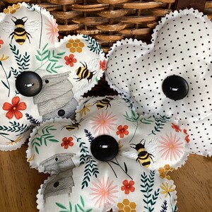 Farmhouse Honey Bee Decor, Spring Decor, Gift for Her, Fabric Flowers ...
