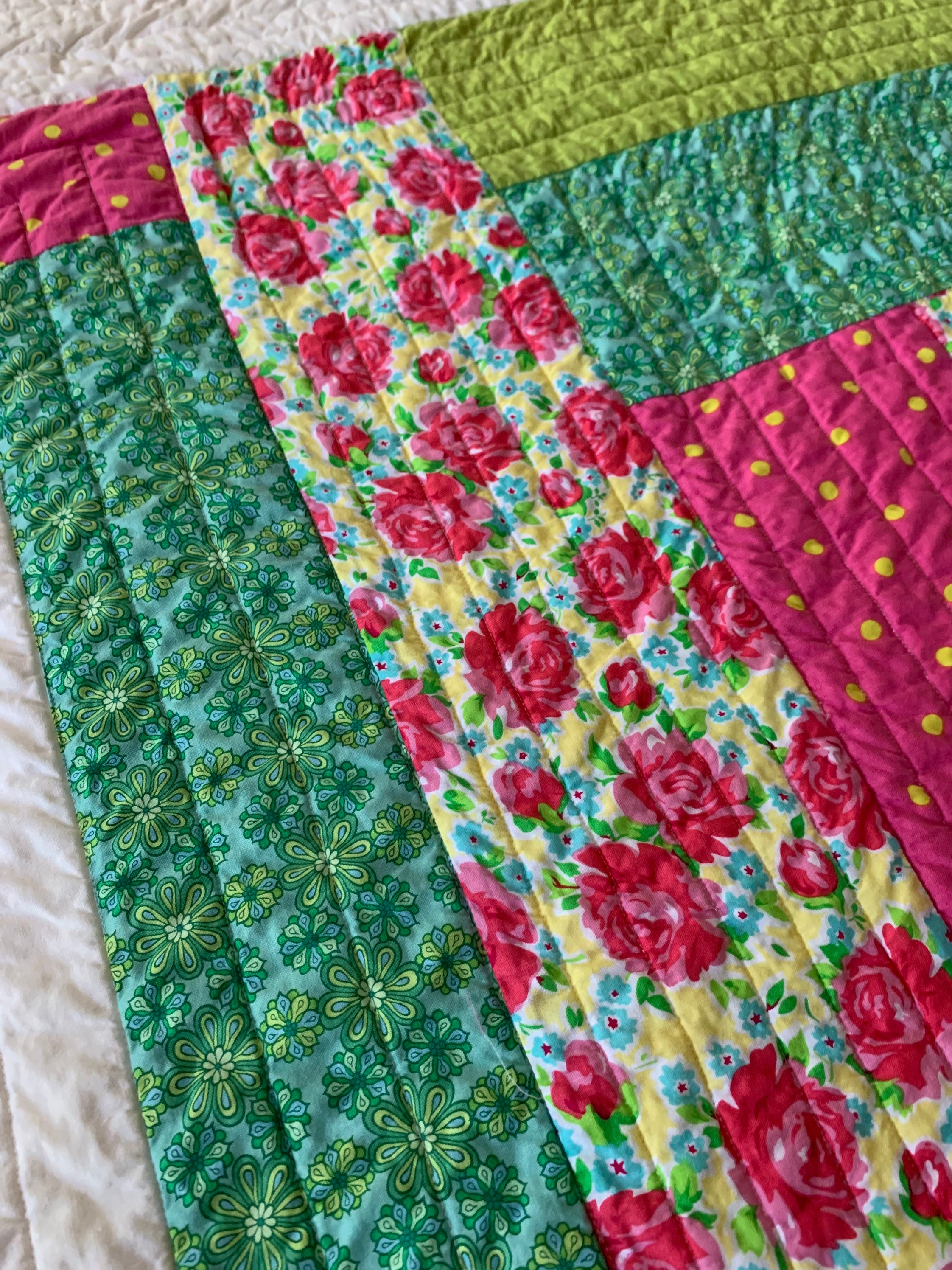Bright Spring Quilt in Yellow, Pink and Green Fun Maypole Style Pattern ...