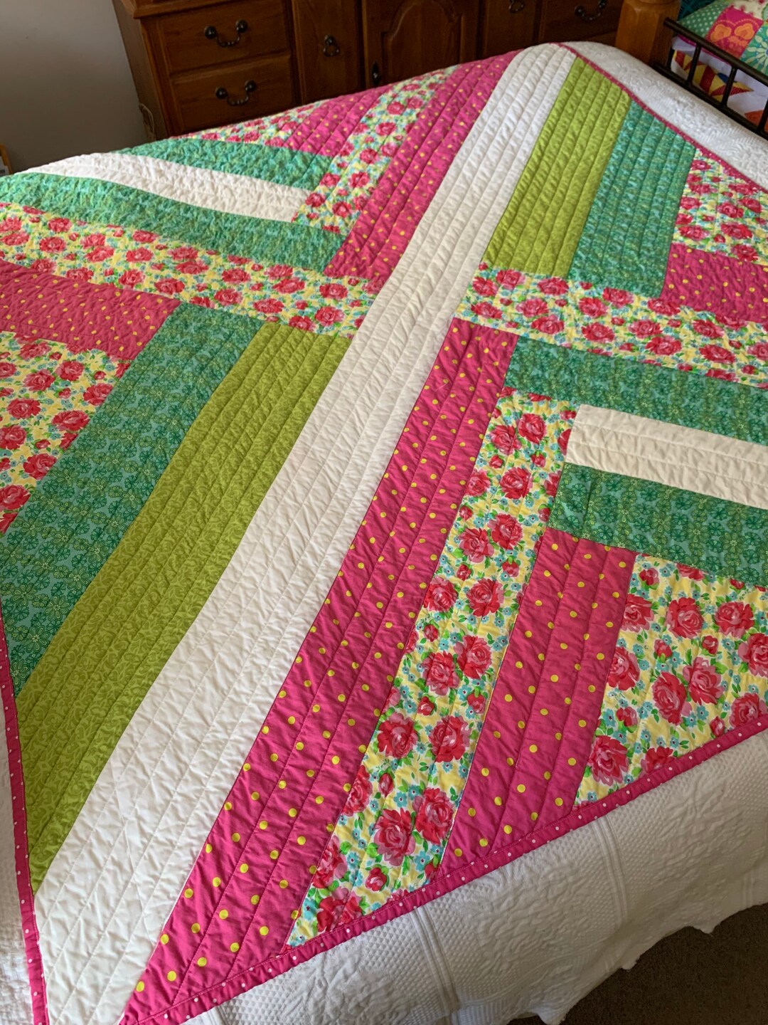 Bright Spring Quilt in Yellow, Pink and Green Fun Maypole Style Pattern ...