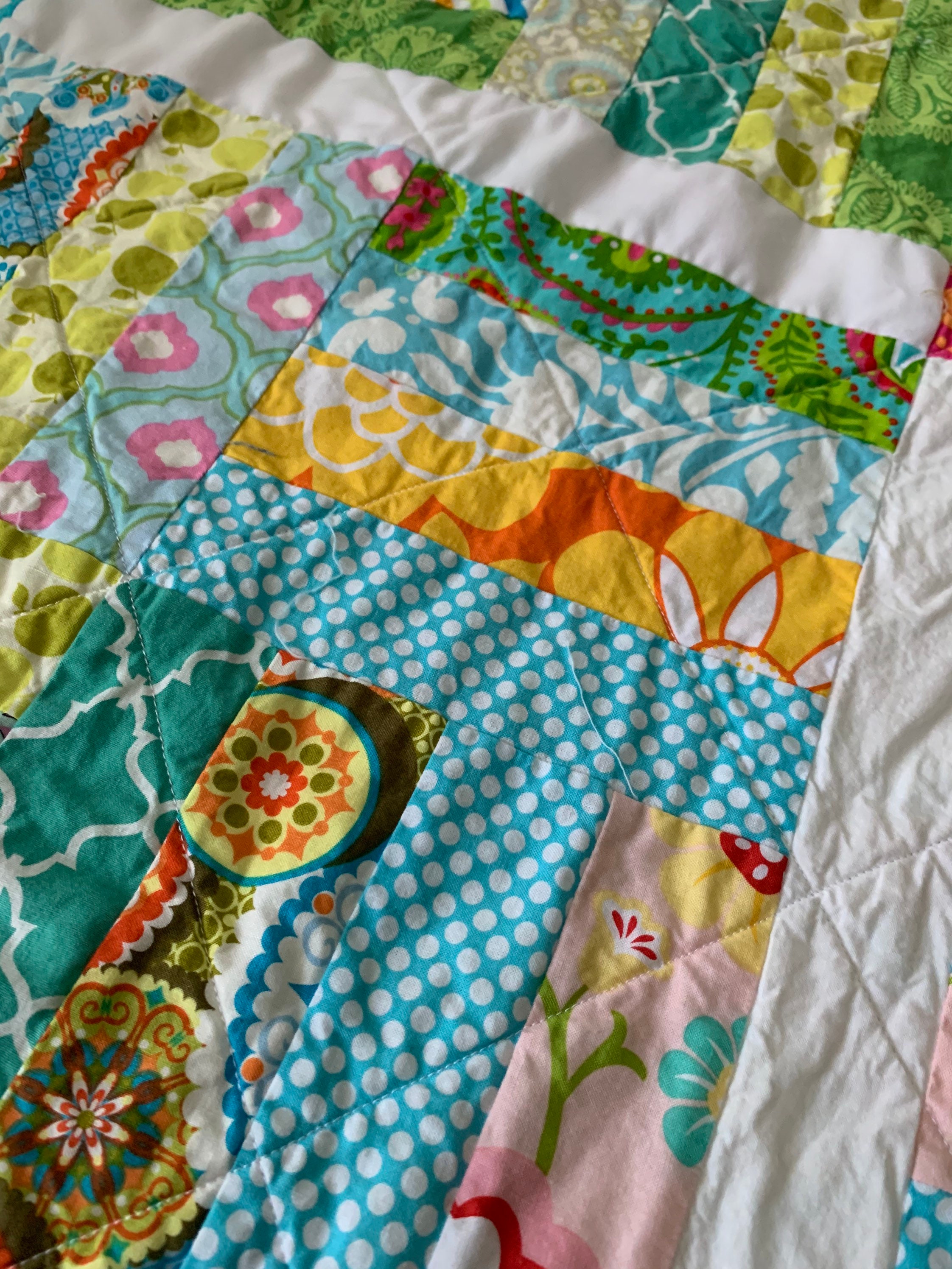 Fantastically fun quilt in cheerful colors Lots of green in - Etsy.de
