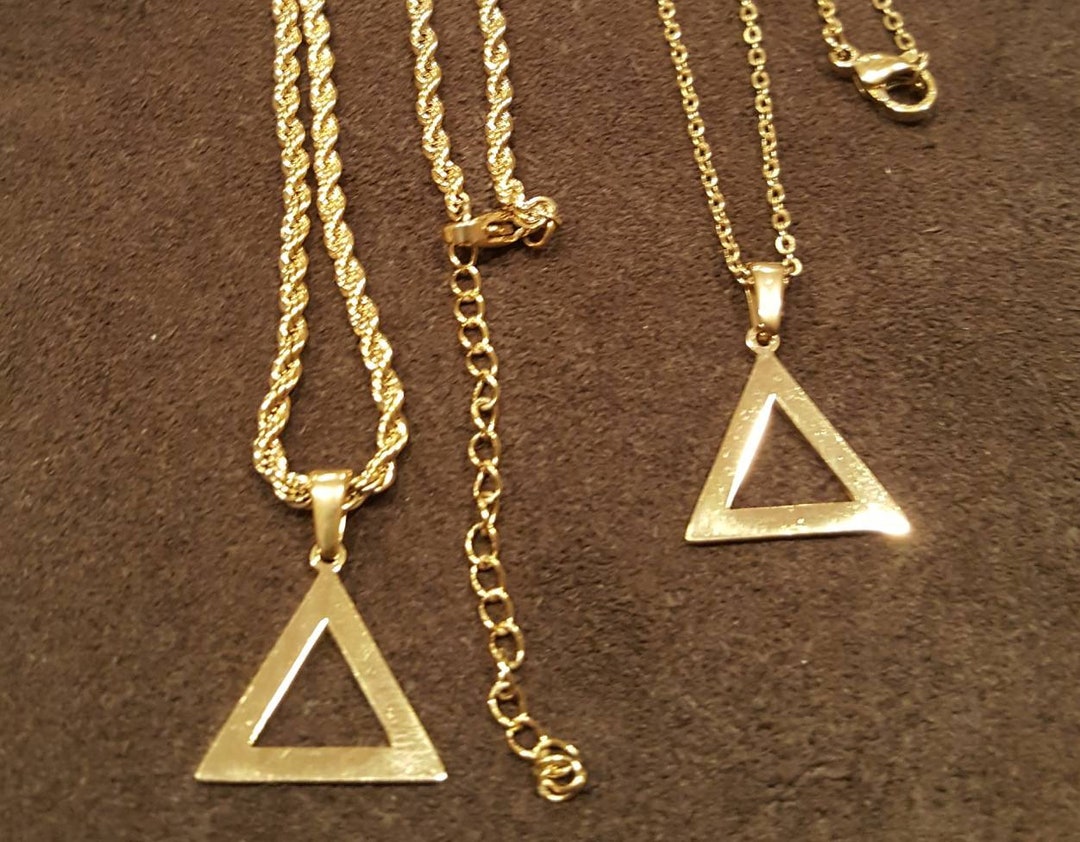 TRIANGLE NECKLACE - Etsy