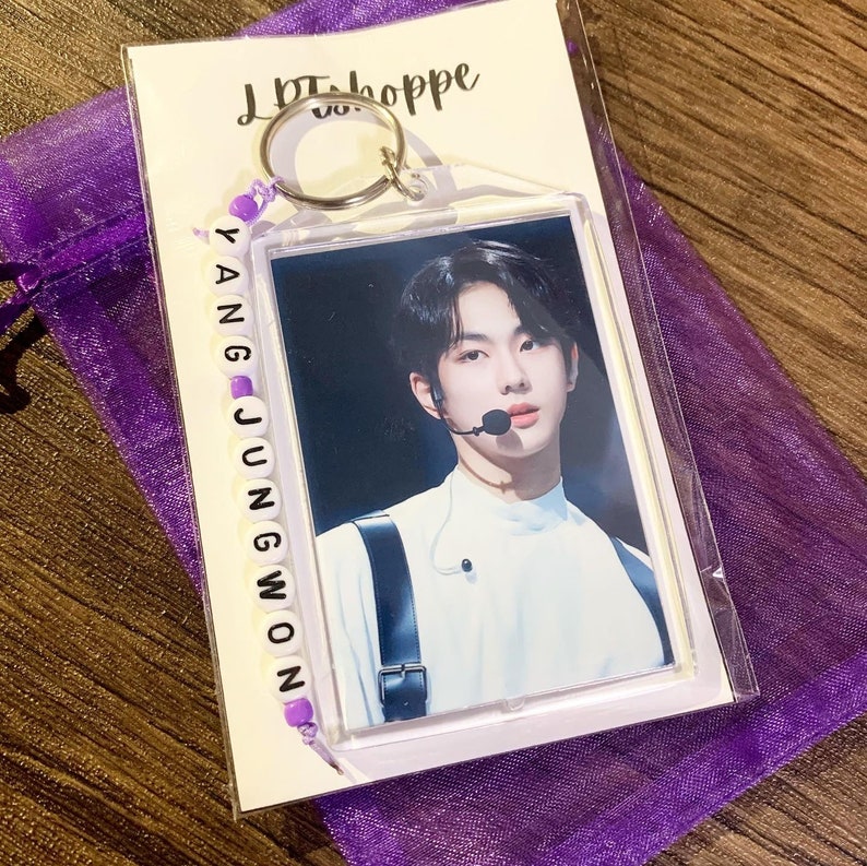 Customizable KPOP Keychains - Etsy