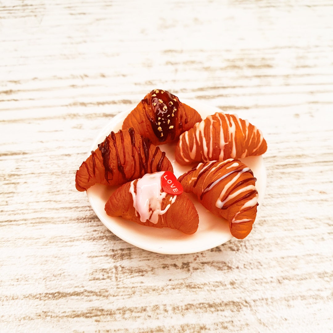Dollhouse Miniature Croissants Dollhouse Food Miniatures Doll Foods ...