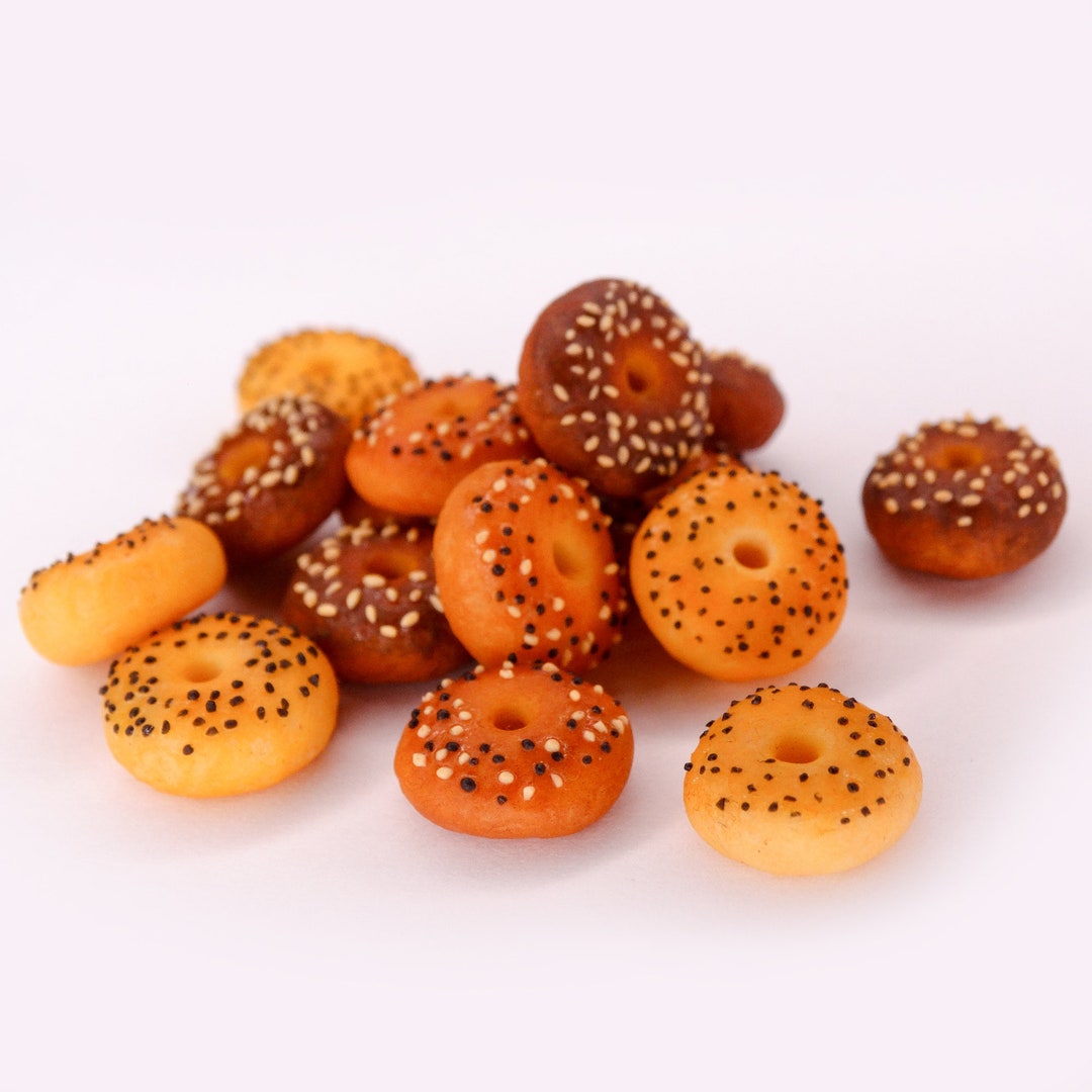 Dollhouse Realistic Bagels - Price per Piece - Dollhouse Foods ...