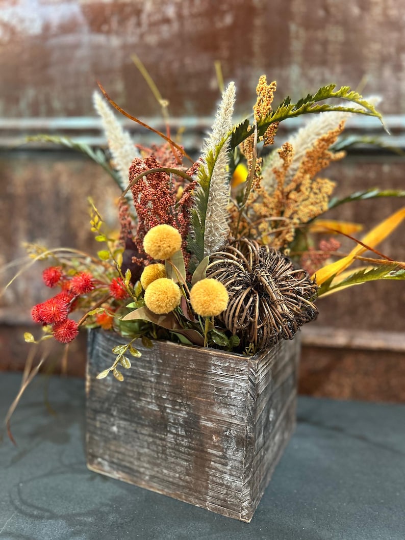 Beautiful Rustic Fall & Pumpkin Arrangement. Dark Wooden Box With ...