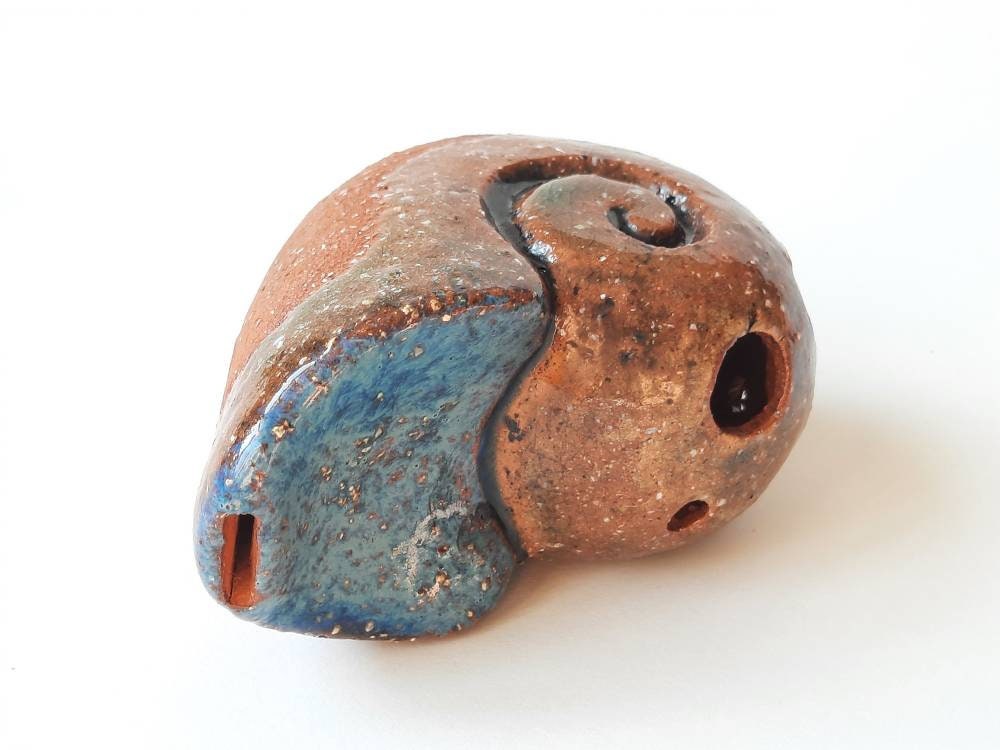 Small ocarina Singing Seashell in Pentatonic Scale / Ceramic | Etsy