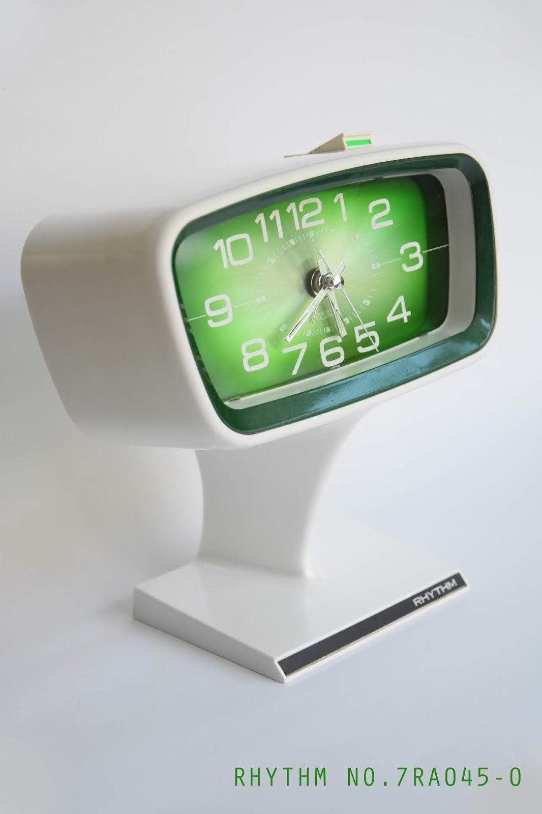 Rhythm Space Age Vintage Clock - Etsy