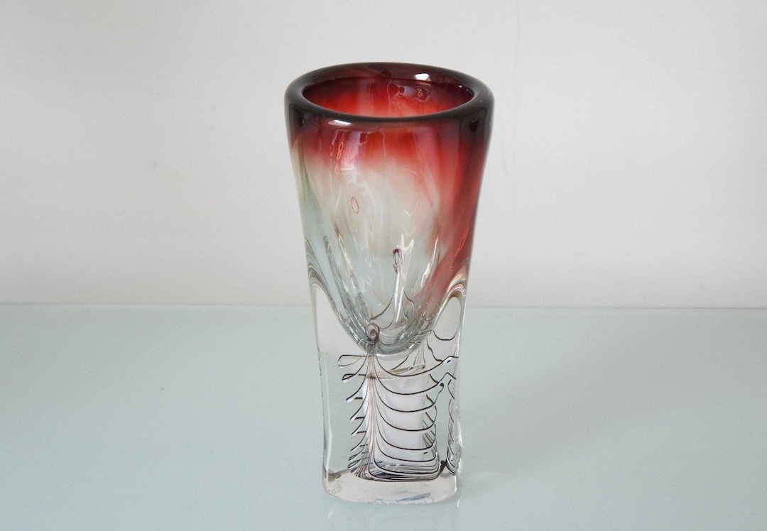 Adam Jablonski Design Crystal Vase, Art Glass. Designer Adam Jabłoński ...