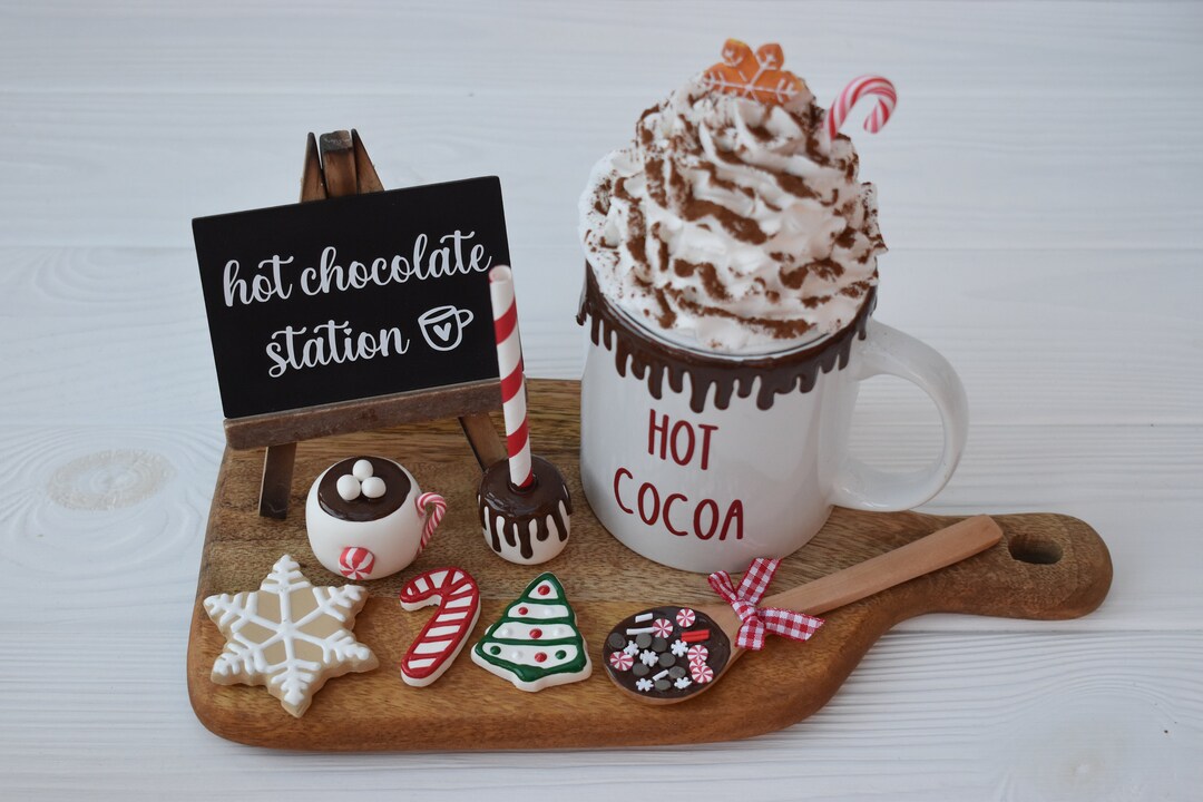 Hot Chocolate Station Christmas Display, Festive Hot Cocoa Bar Photo ...