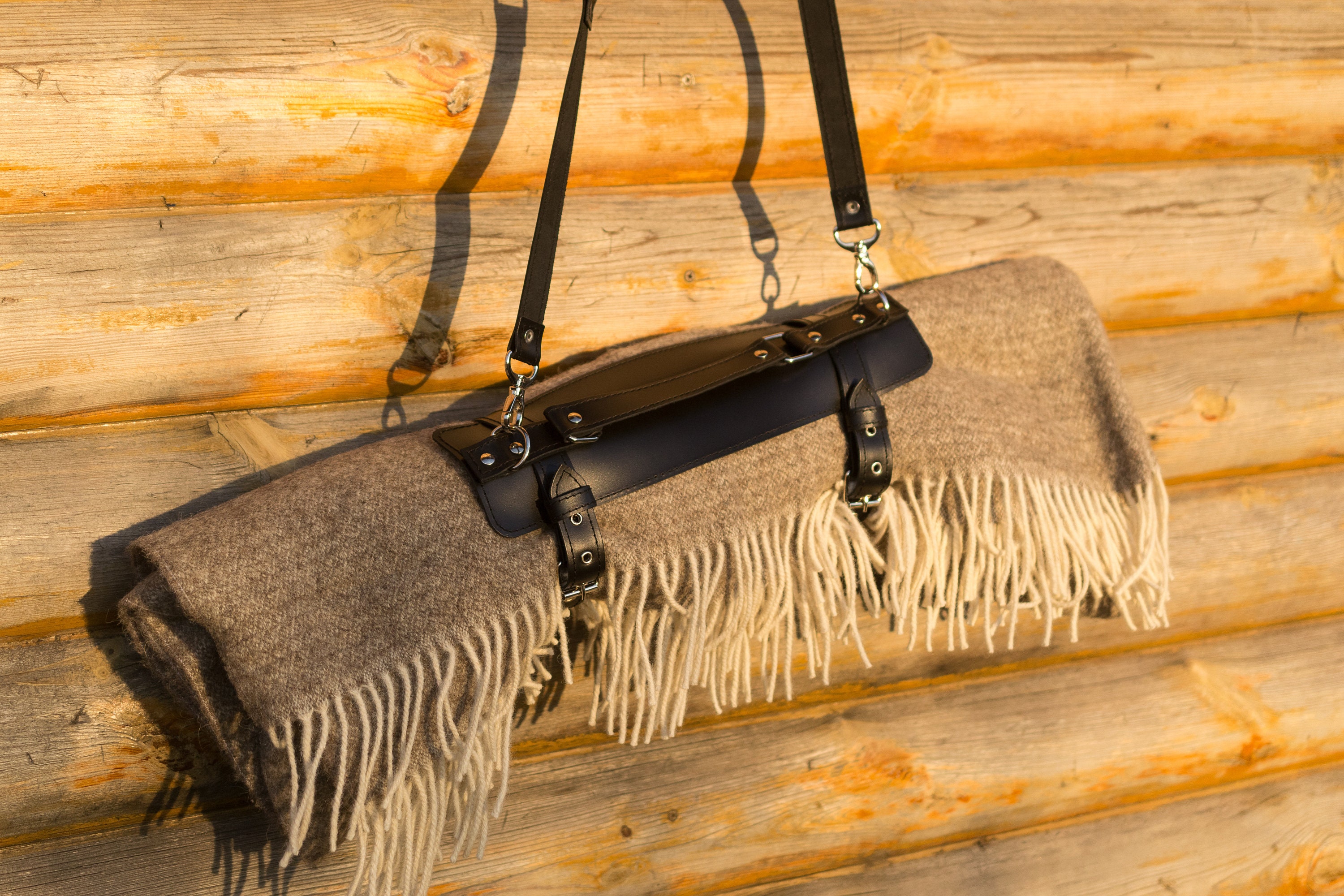 Leather Blanket Carrier Newzealand Wool Throw, Blanket Holder ...