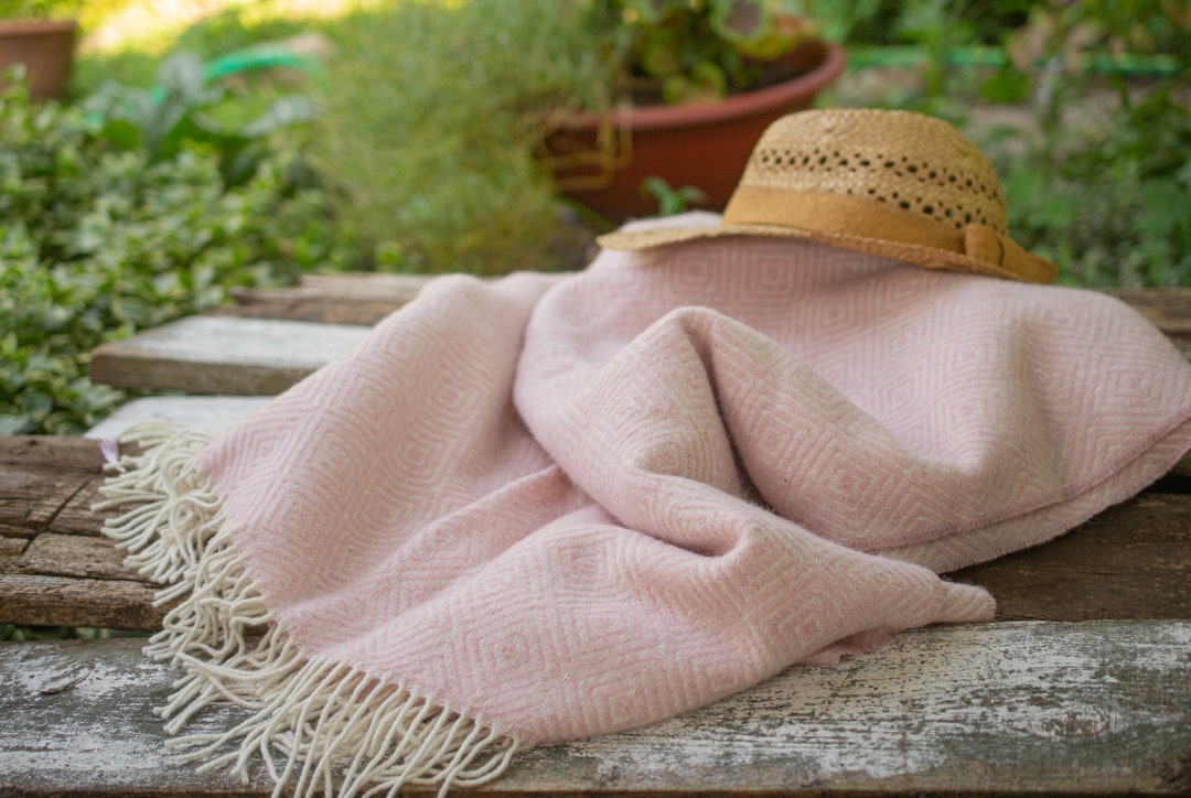 Lightweight Pink Wool Throw, Boho Throw Blanket, Ultra-soft Blankets ...