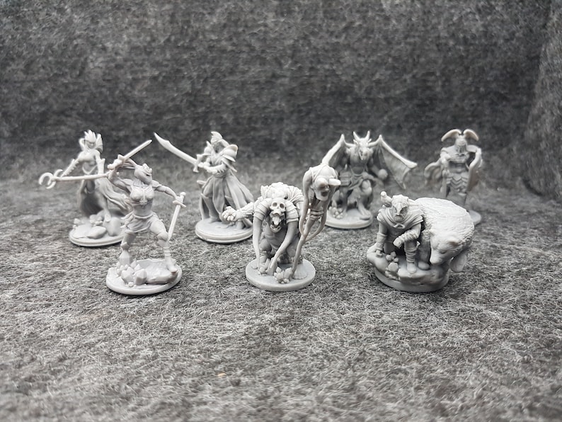 Mage Knight Hero Minis 4 or 7pcs - Etsy
