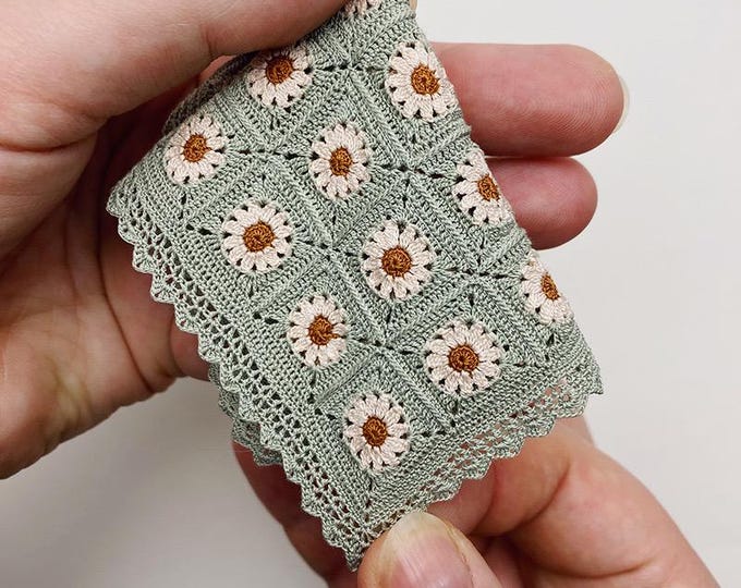 Miniature Crochet Blanket, 1/12 Scale Blanket - Etsy
