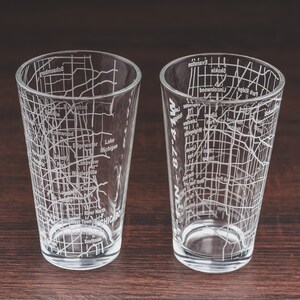 Chicago City Map Etched Beer Glasses Drinkware Set for Chicago Lovers ...