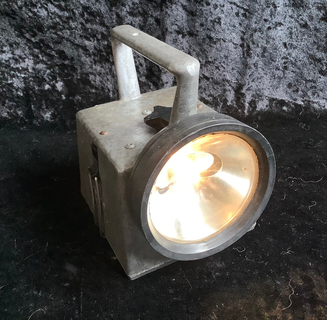 Original BR British Railways Drivers Guards Bardic Handlamp Signal Lamp ...