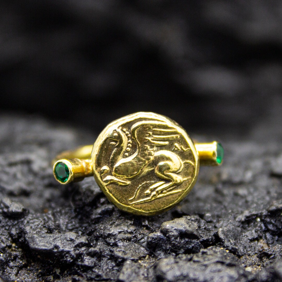Art ancien chevalière Pégase | Plaqué or 24 carats | Bague cheval grec ...