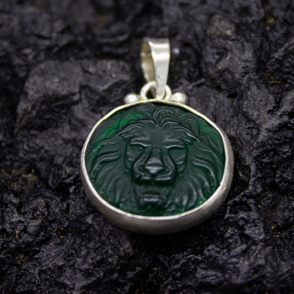 Lydian Lion Intaglio Green Glass Necklace | 925 Sterling Silver ...