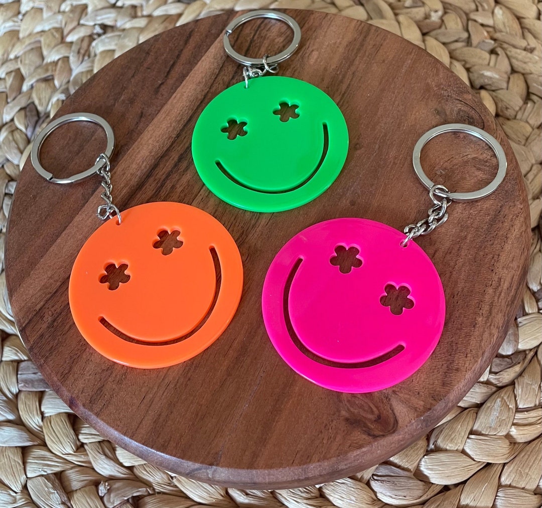 Retro Smiley Face Keychain - Multi Color Keychains - Happy Face ...