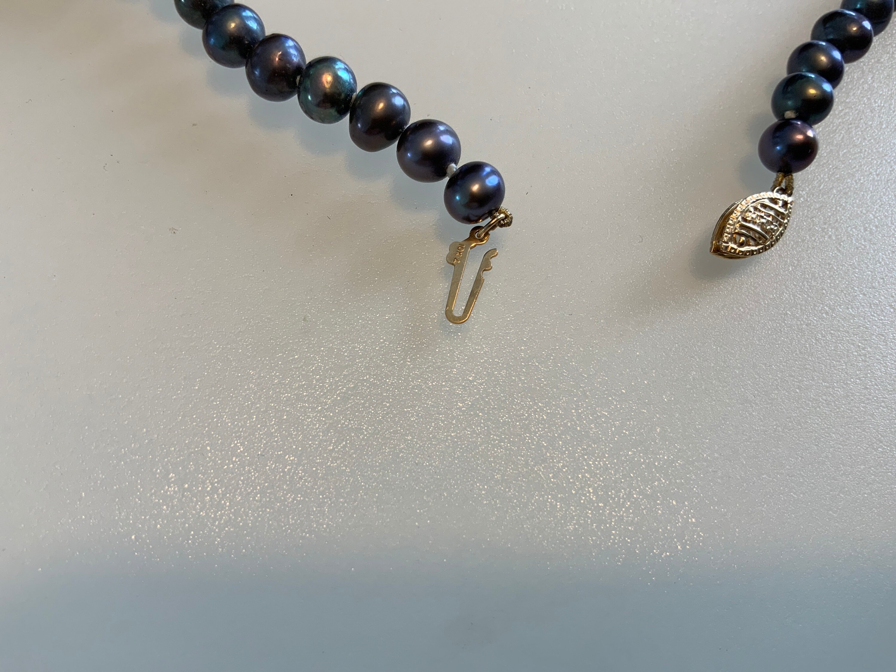10k Yellow Gold 18 Iridescent Black 7mm Knotted Pearl Necklace Etsy Australia