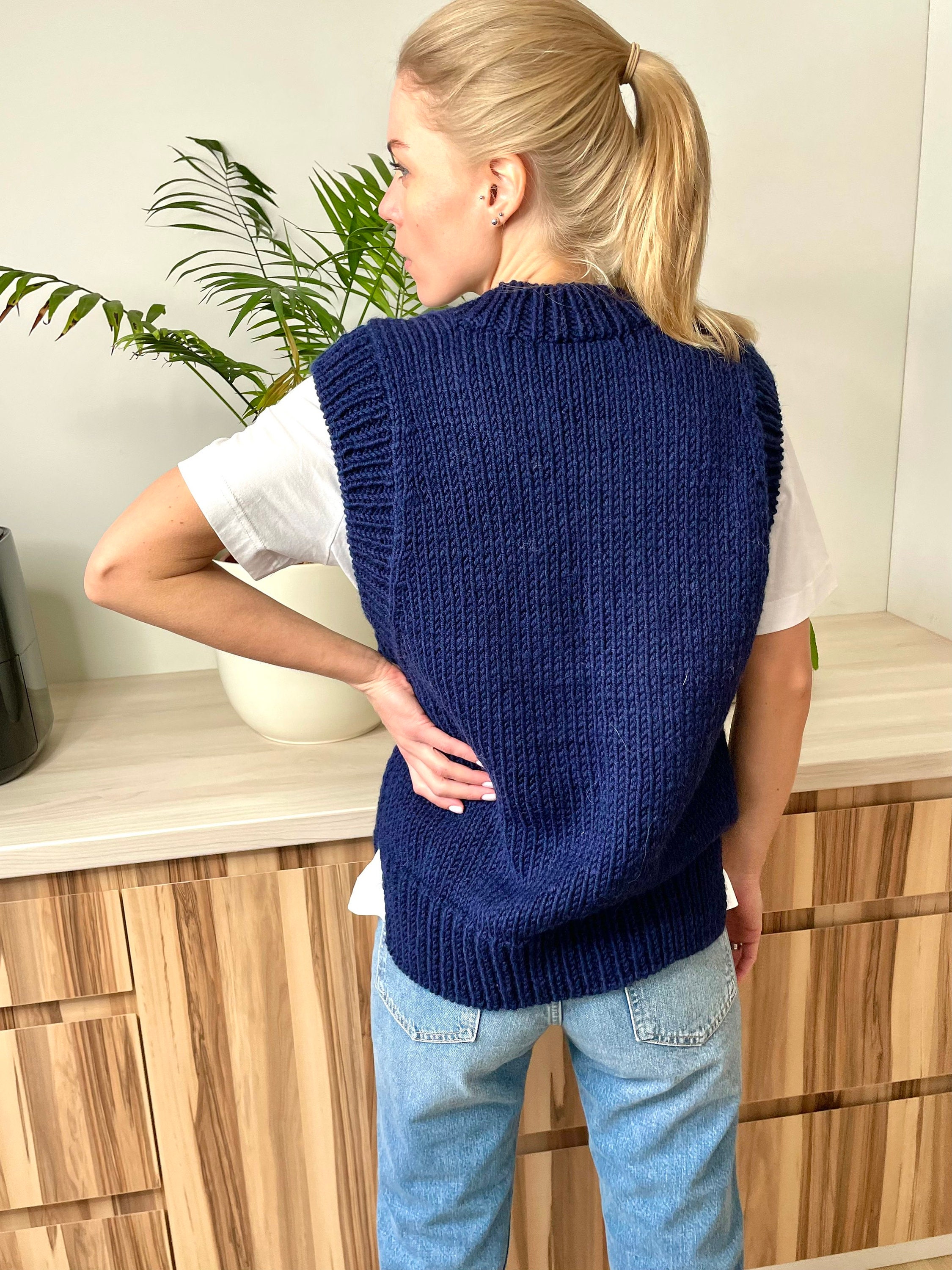 Chunky Knit V-neck Vest Pattern: Beginner Friendly (PDF Pattern With ...