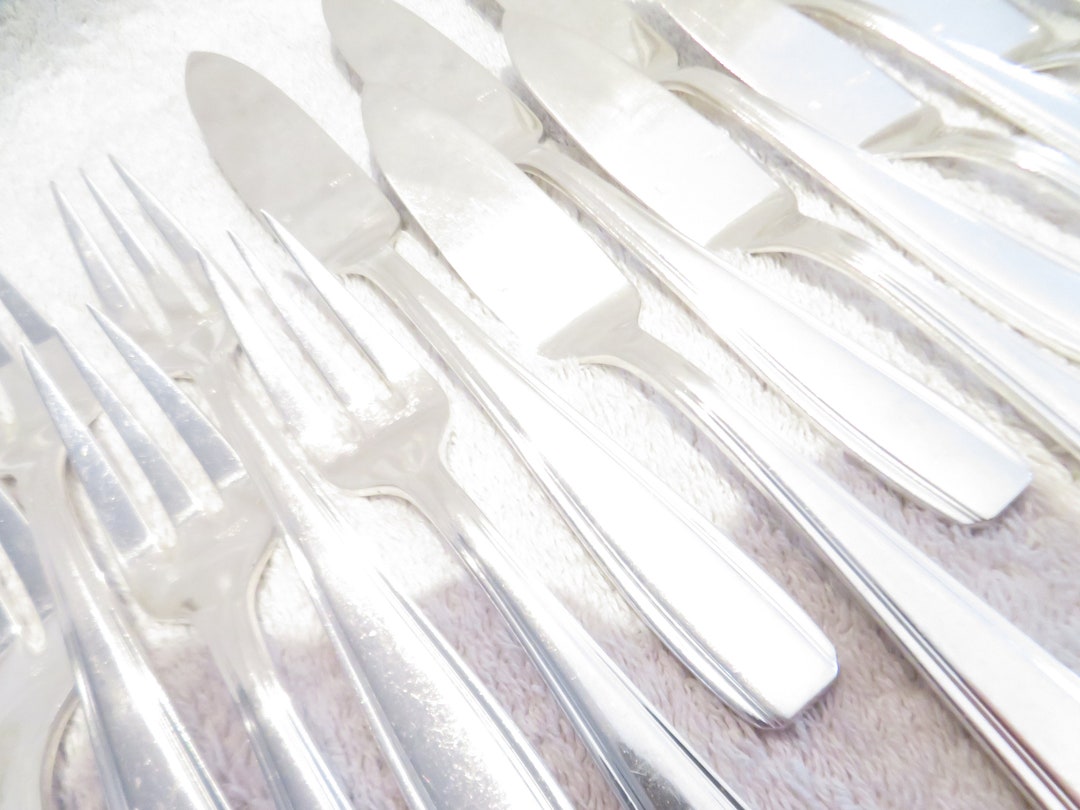 12 Fish Cutlery Silver Metal Goldsmith Ercuis Model Senlis Art Deco ...
