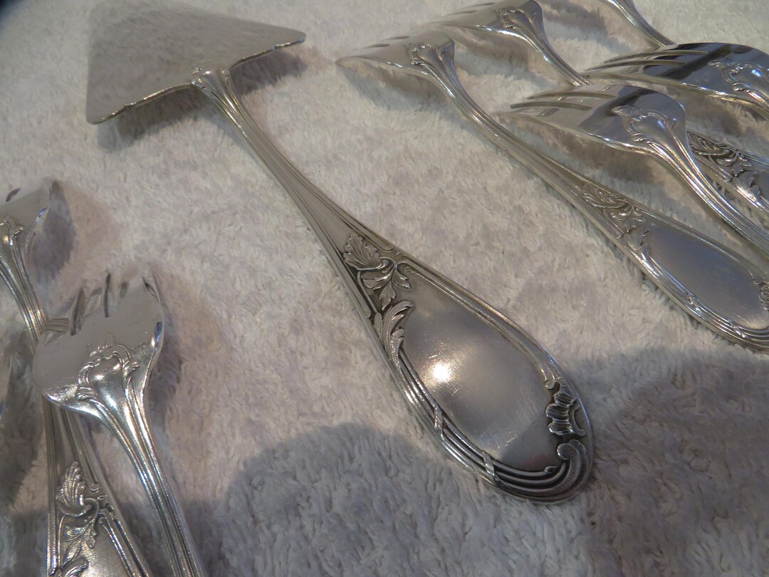 12p Silver-plated Cake Service With Rocaille Ribbons by Apollo Vintage ...
