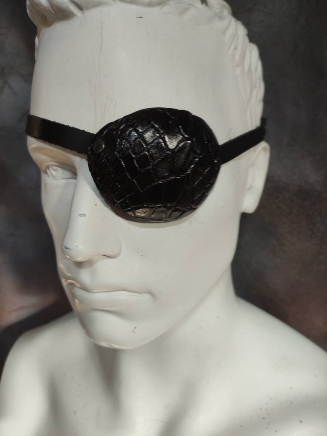 Genuine Crocodile Leather Eye Patch, LEFT Eye, Eye Patch, Man Eye Patch ...