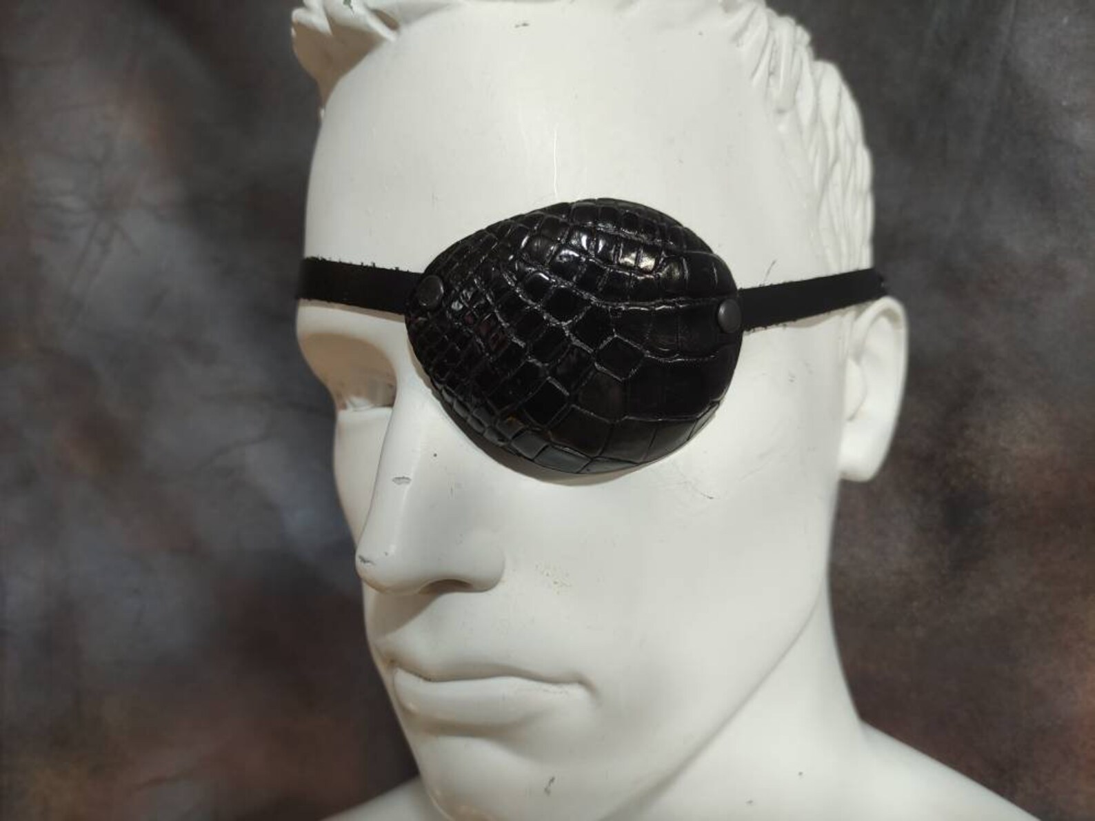 Genuine Crocodile Leather Eye Patch, LEFT Eye, Eye Patch, Man Eye Patch ...