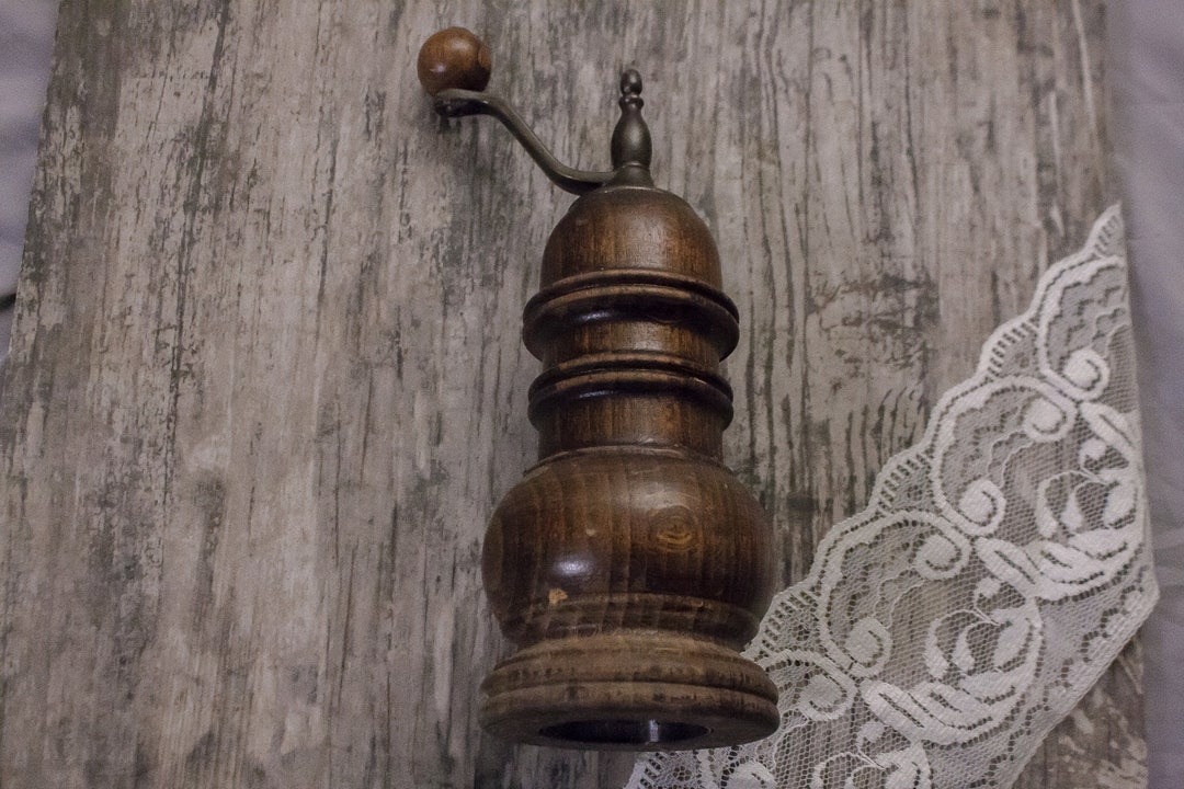 Speyer Pepper Grinder, Vintage Spice Mill, Manual Grinder, Retro ...