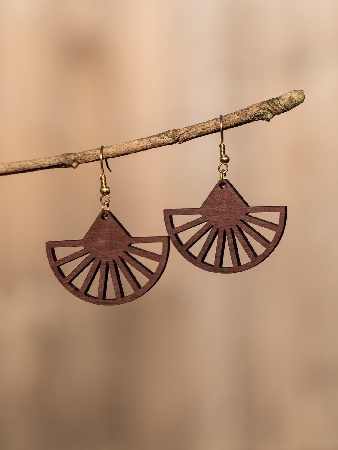 FLABELLA Pendientes de abanico en madera, nogal macizo francés ...