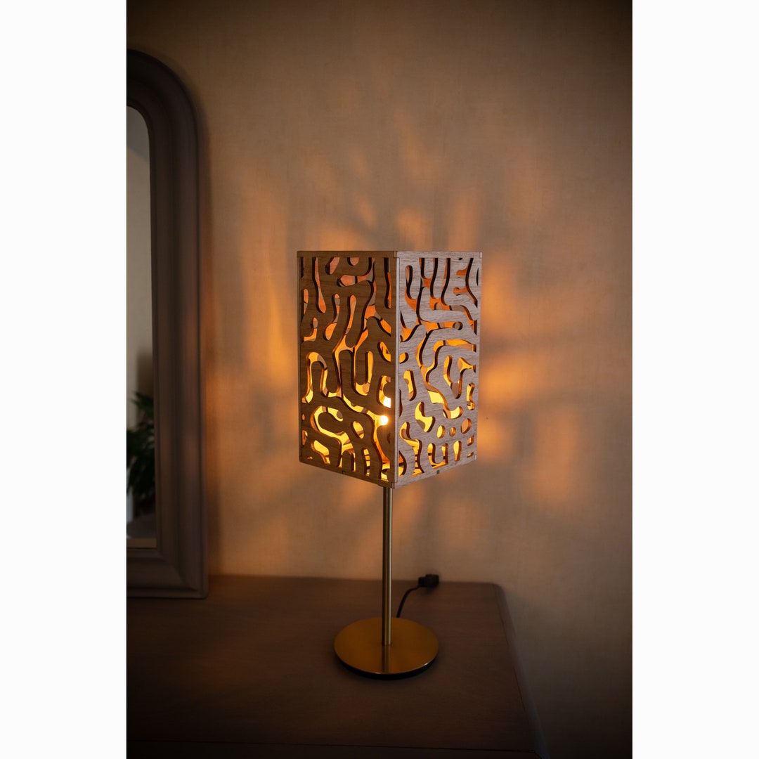 CORAIL - Graphic Table Lamp in Cut Wood. French Artisanal Manufacture ...