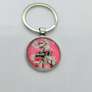 Smoke Skeleton Keychain - Etsy