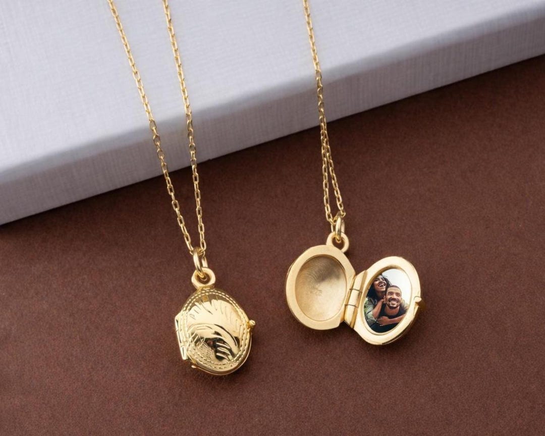 Personalized Gold Locket Necklace, 14K Vermeil Photo Locket, Oval ...
