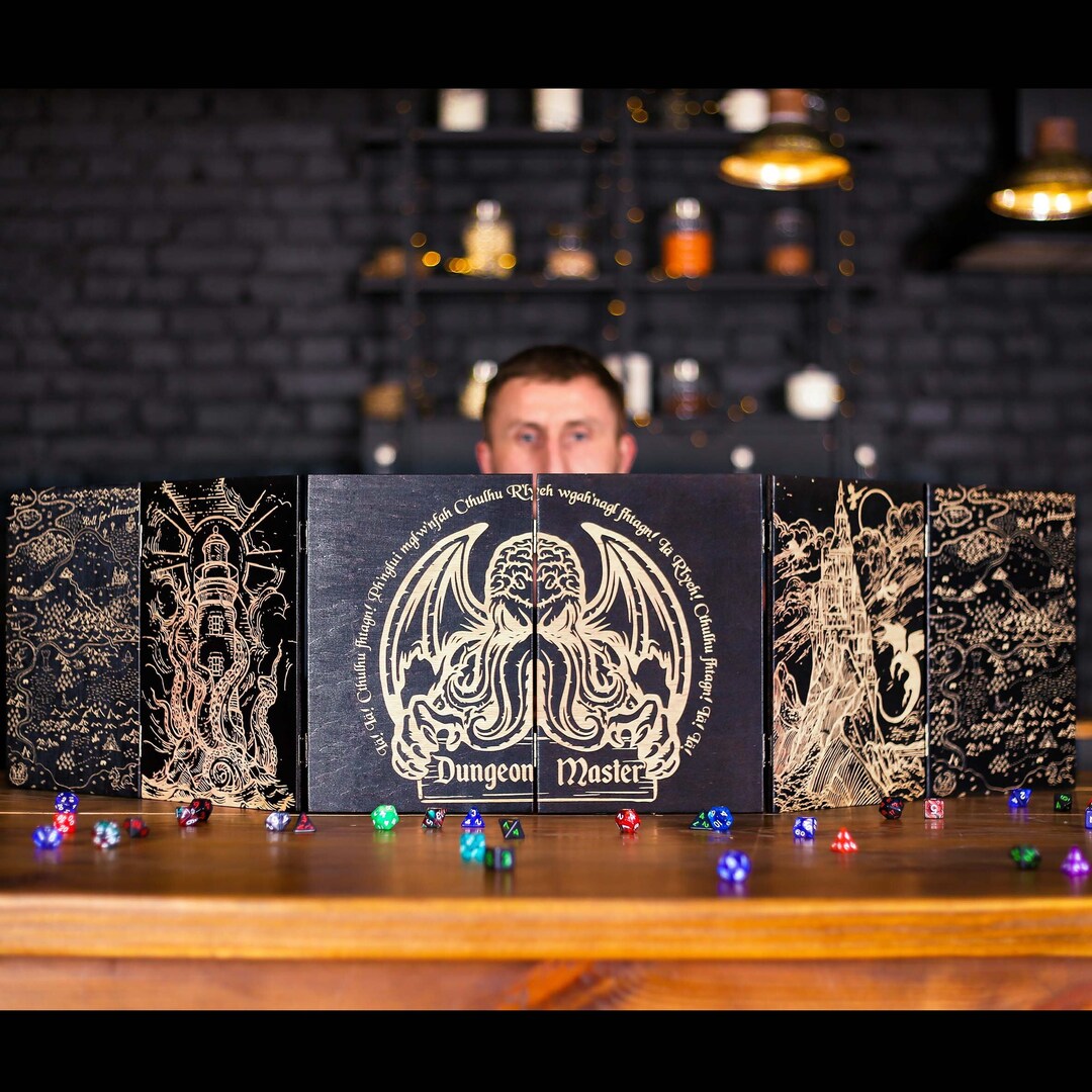 DM Screen Wood Magnetic With 6 Panels, Cthulhu Screen Wood Magnetic ...