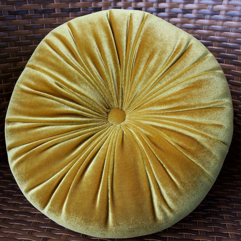 Round Pillows - Etsy