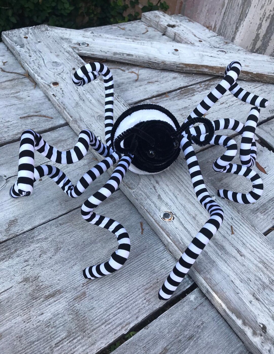 Halloween Black & White Spider, Halloween Decor, Large Halloween Spider ...