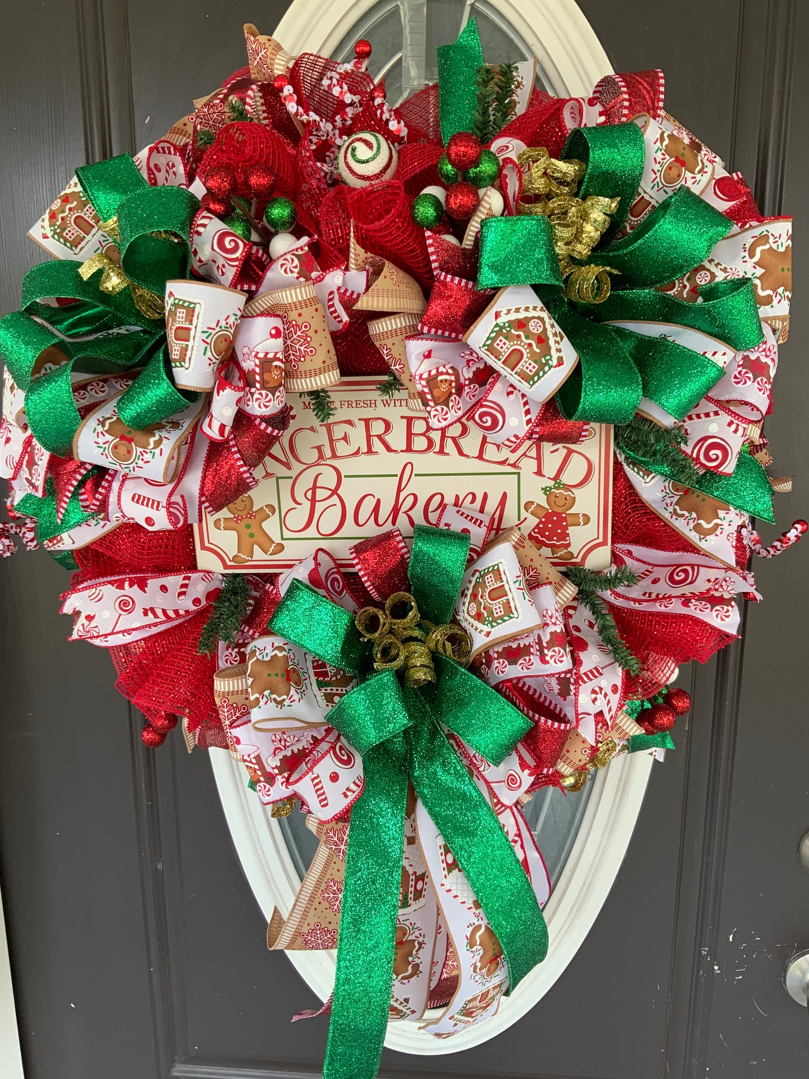Gingerbread Bakery Wreath for Front Door, Gingerbread Deco Mesh Wreath ...