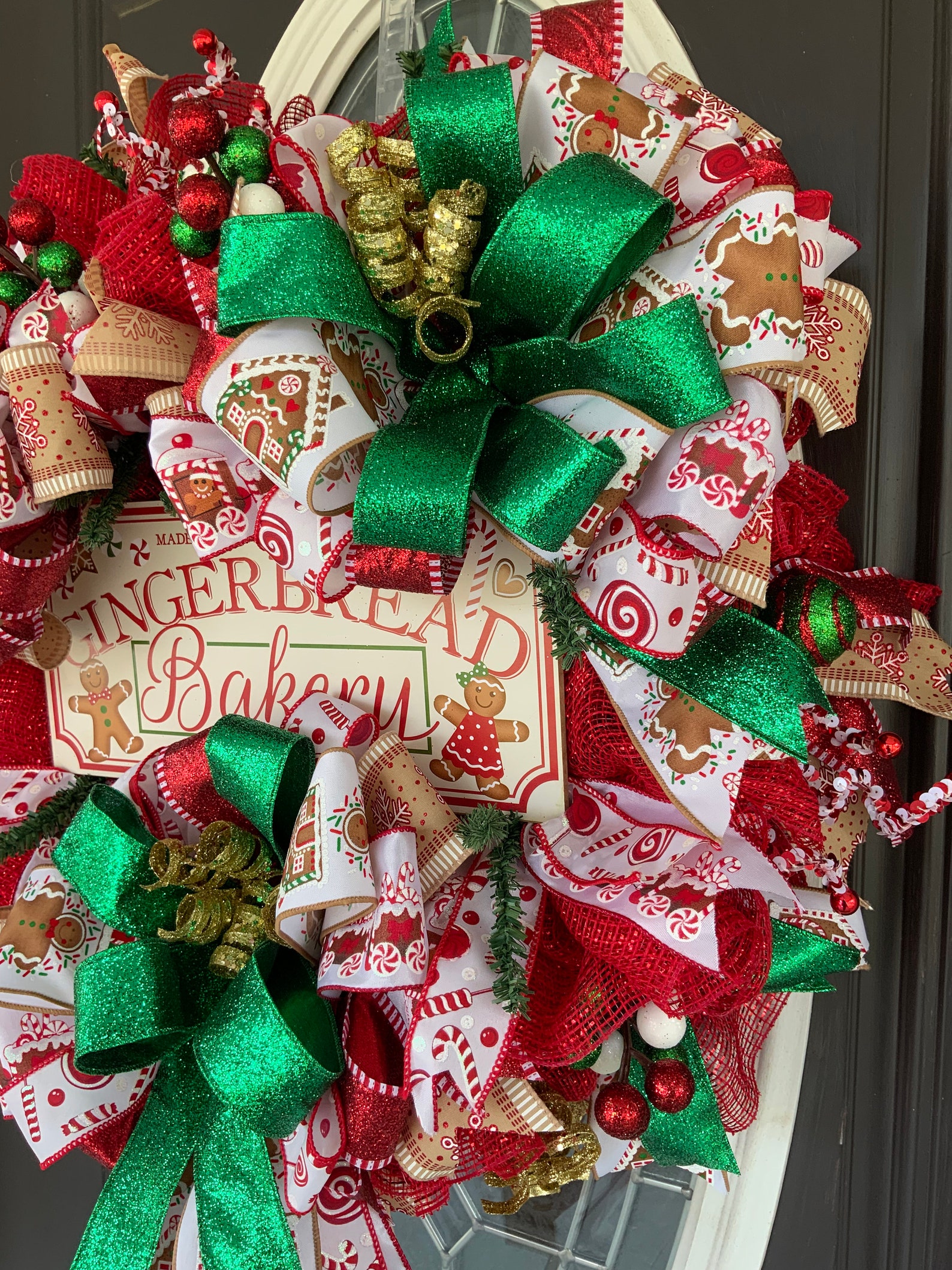 Gingerbread Bakery Wreath for Front Door, Gingerbread Deco Mesh Wreath ...