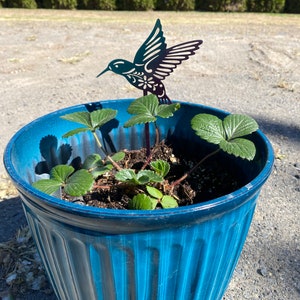Metal Hummingbird Plant Stake With Floral Design Garden Markers Garden ...