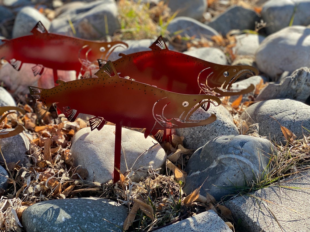 Coho Salmon Single Stake Yard Art Metal Fish River Rock Salmon Decor ...
