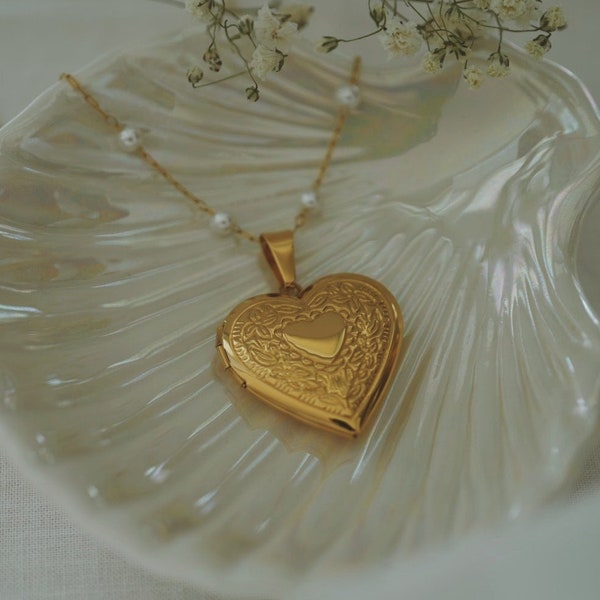 Small Gold Heart Locket Personalized - Etsy