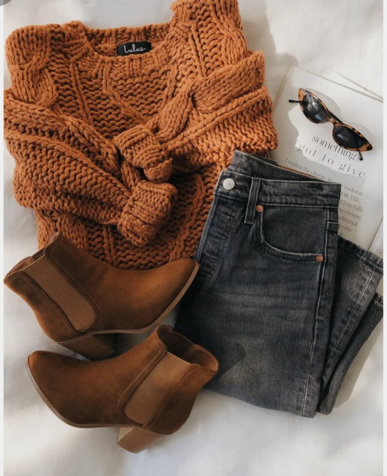 7 Piece Womens Mystery Clothing Box - Etsy