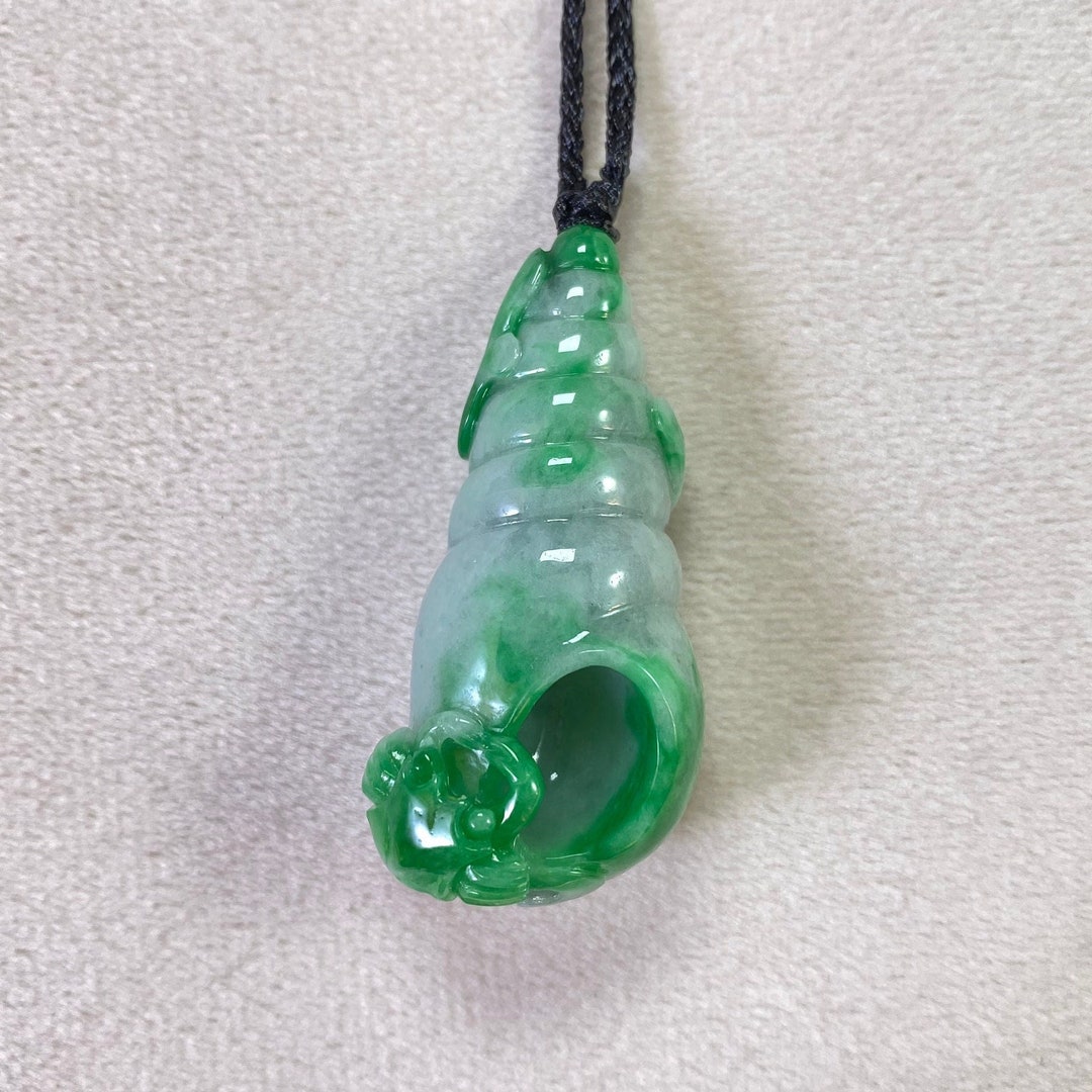 Conch Jade | Delicate Sea Shell Jadeite Pendant | Cute Small Crab Jade ...
