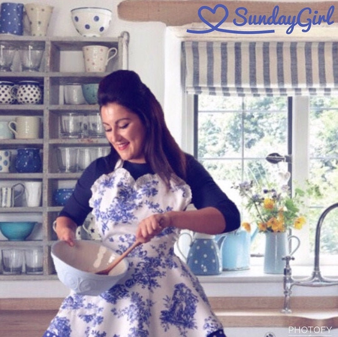 French Toile Vintage Apron - Stunning 50's Style Sweetheart Women's ...