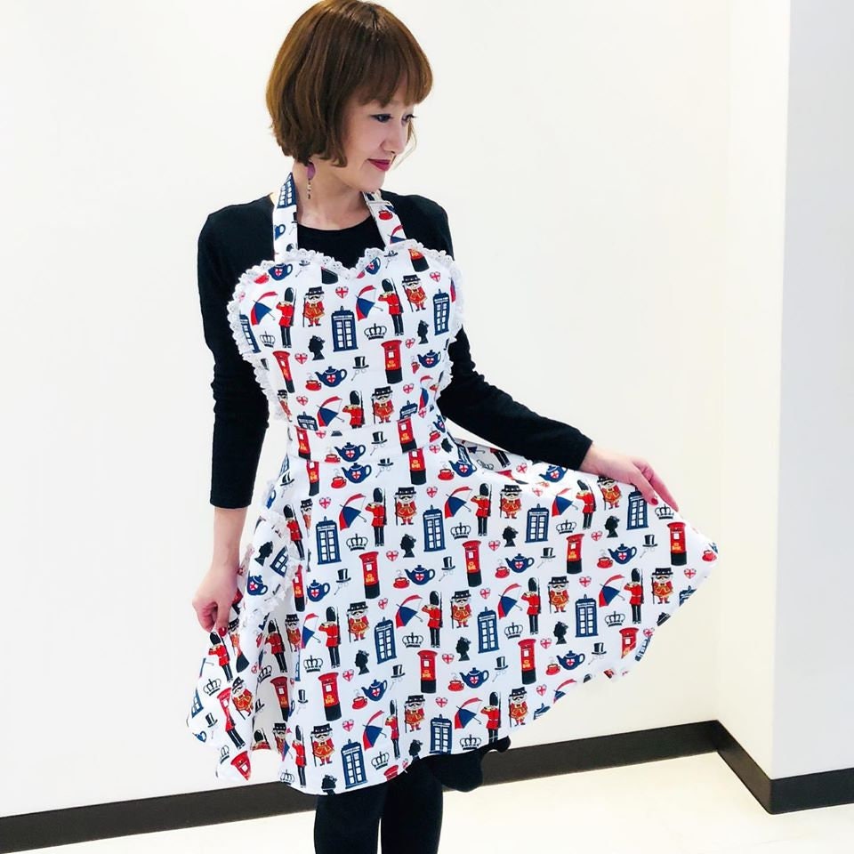 British Icons Retro Apron. London Icons Women's Sweetheart - Etsy UK