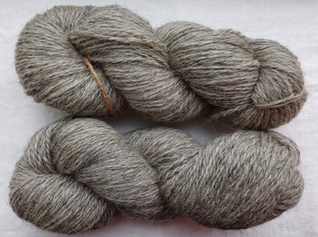 Wool Yarn for Knitting, High Quality Natural Gray, Undyed 100 % Merino ...