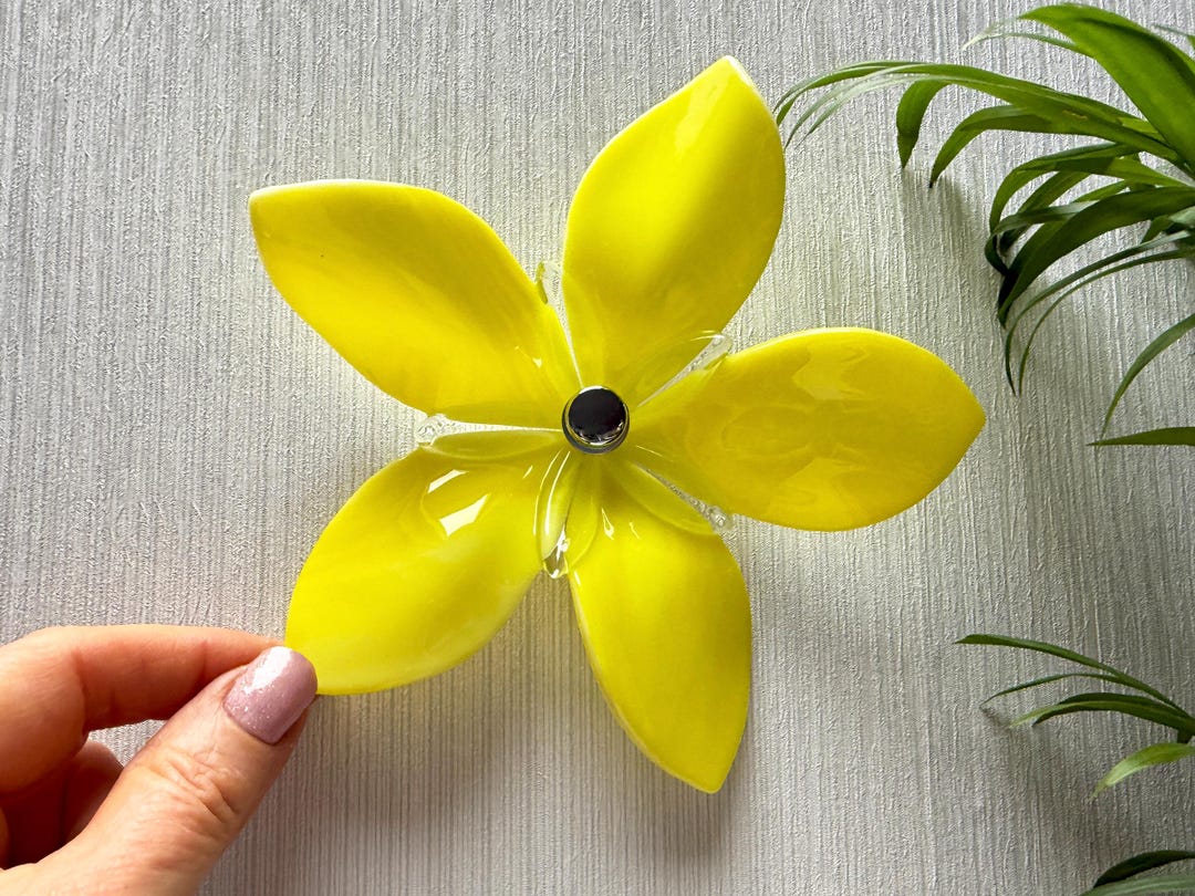 Fused Glass Wall Flower, Handmade Glass Artwork, Wall-mounted Glass ...