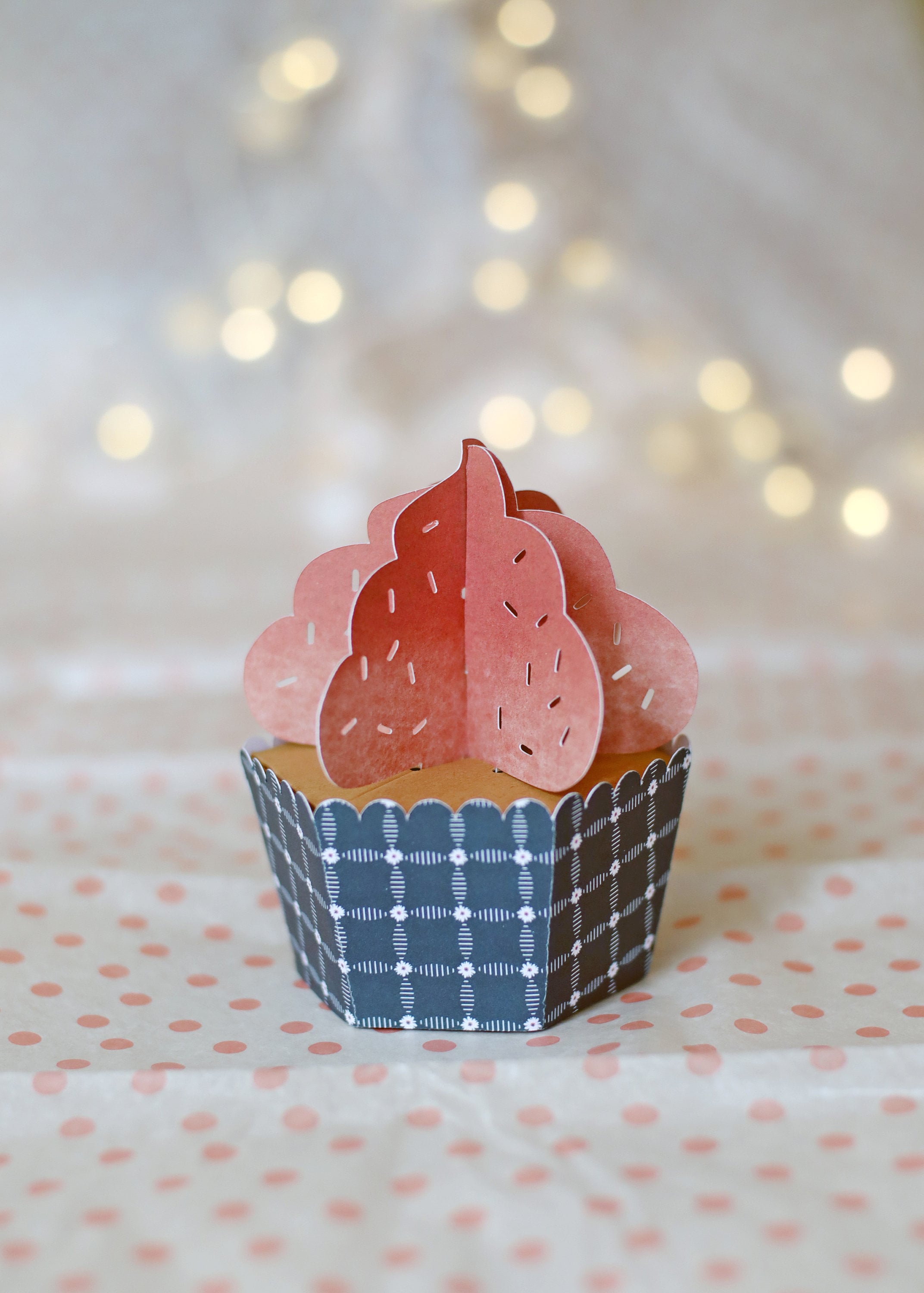 Cupcake Favor Box SVG for Mother's Day, Gift Box Template, Party Favor ...